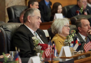 Senate GOP chooses Simpson as leader - News