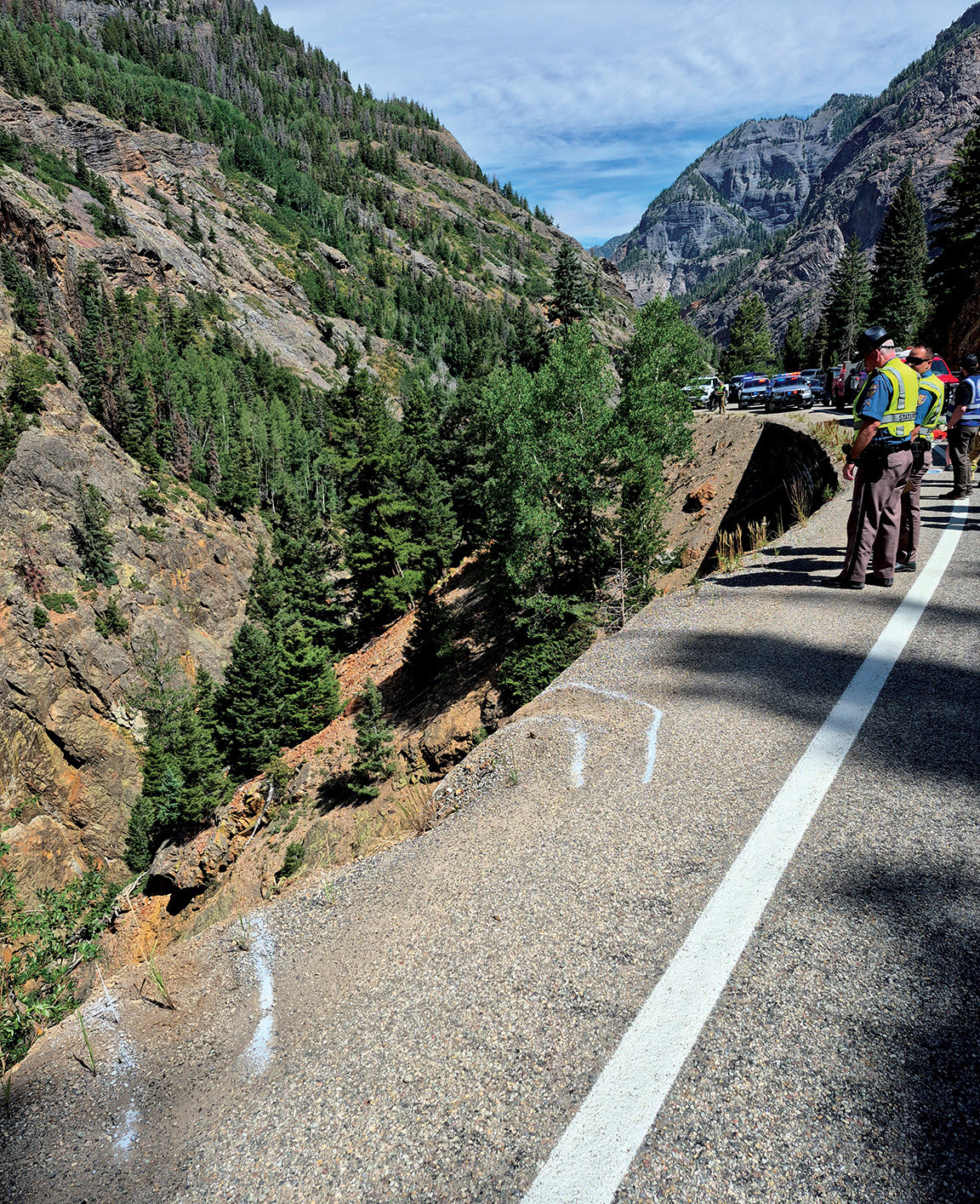 Accident closes U.S. Highway 550 - News